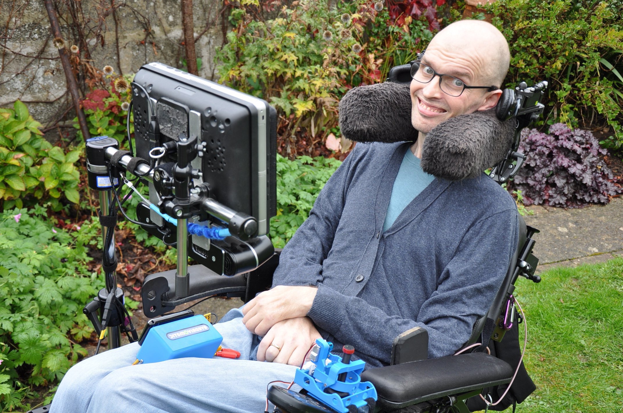 Eyedriveomatic |Eye Tracking Wheelchair Control Design Wins Hackaday ...